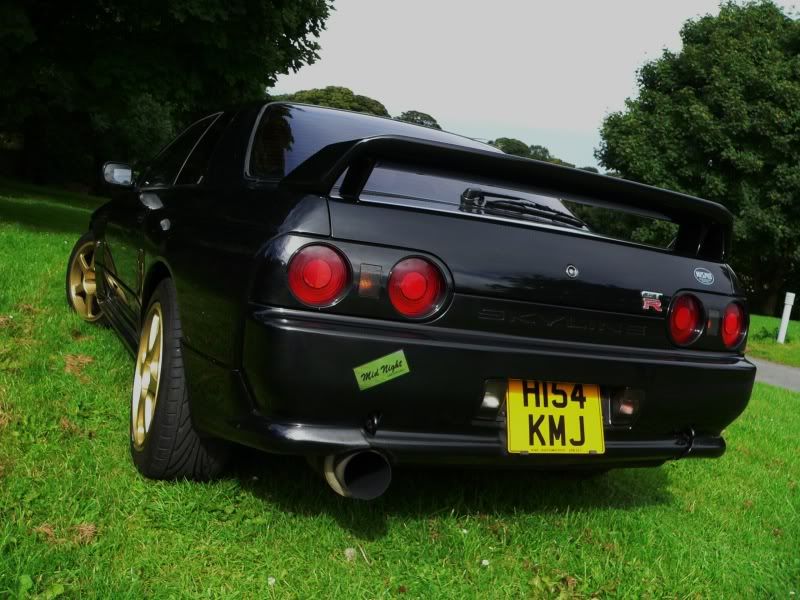 Stunning Black R32GTR and loaded with goodies. | GTR Forum