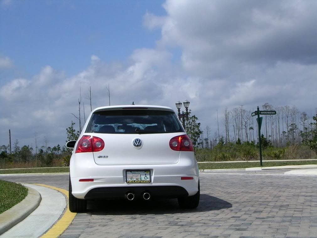 New pics....Candy White R32 | GOLFMKV.com - VW GTI Forum / VW Rabbit ...