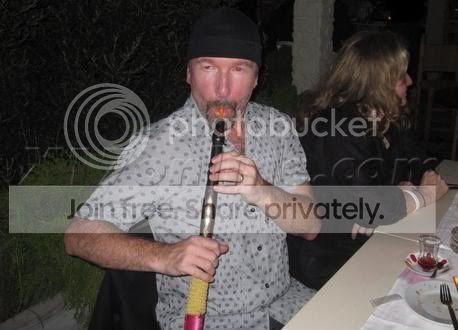 U2 smoking | U2 Feedback